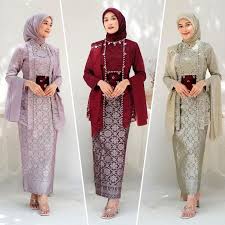 Rekomendasi Tren Fashion Kebaya Modern Terbaru 2025, Perpaduan ...