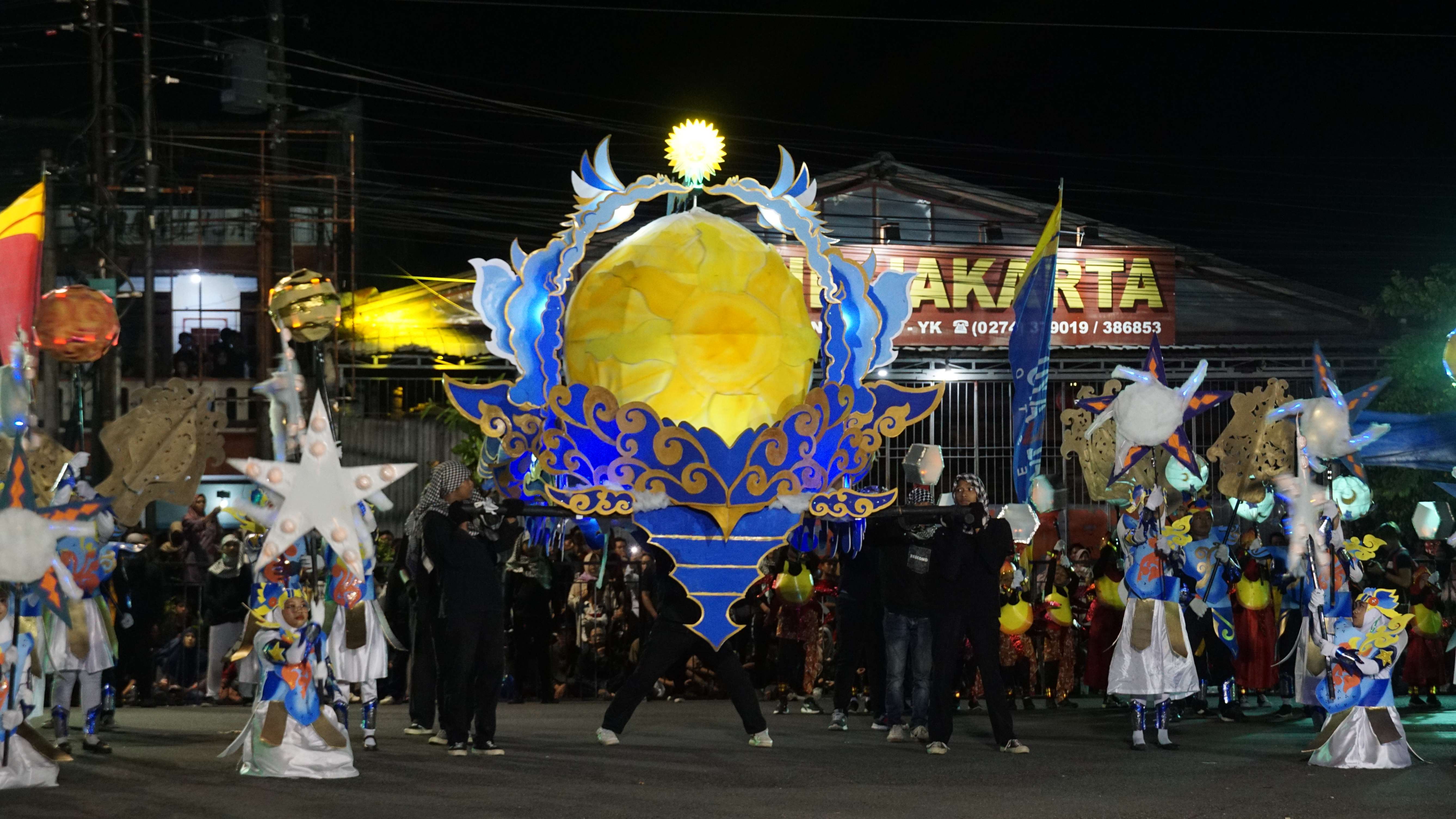 Tampilkan Kostum hingga Maskot Unik, 13 Kontingen Meriahkan Karnaval ...