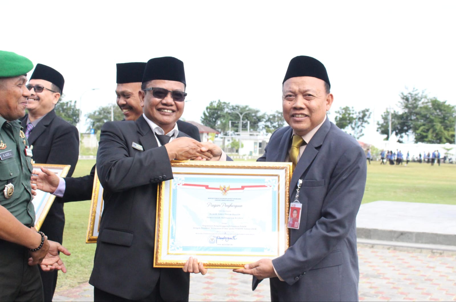 RSUD Brebes Raih Penghargaan Pelayanan Prima Pemantauan Evaluasi ...