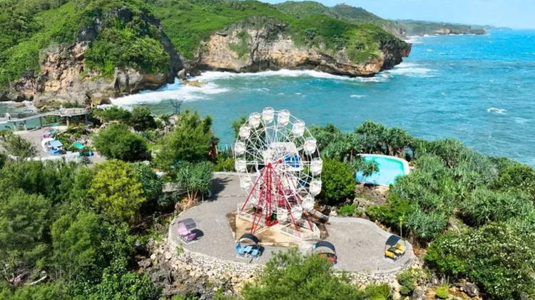 Destinasi Wisata Tebing Laut di Gunungkidul Menawarkan Kemewahan Alam ...